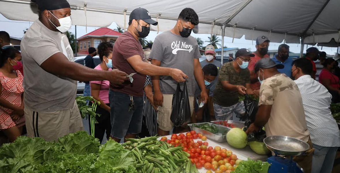 Farmers, consumers laud Govt’s farmers’ market day - Ministry of ...
